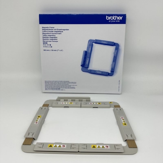 BROTHER MAGNETIC EMBROIDERY HOOP 7" x 5"